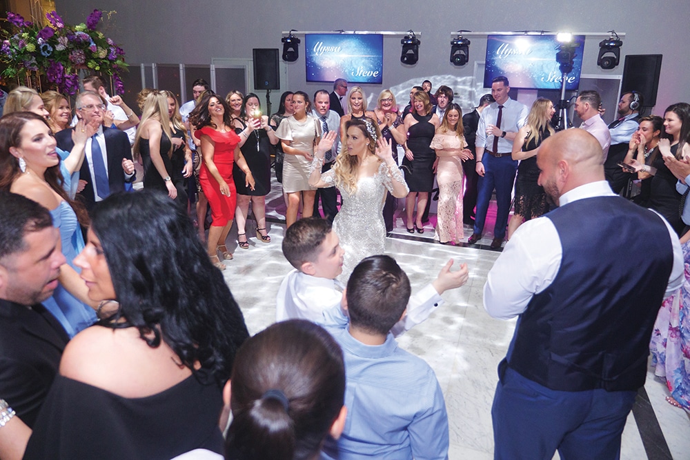 Alyssa & Steve | Stylish Rooftop Celebration at ABOVE